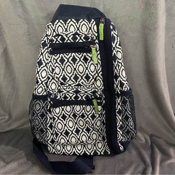 thirty-one | Bags | Thirtyone Sling Back Bag In Navy Perfect Pendant ...